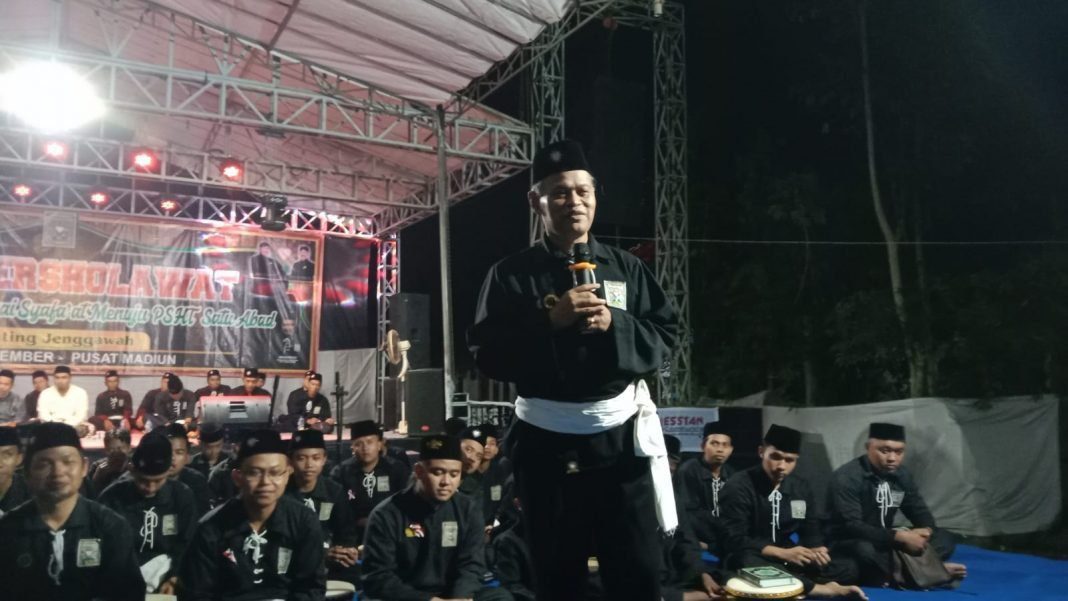 JEMPOLINDO.ID - Ribuan Anggota PSHT Cabang Jember Bersholawat